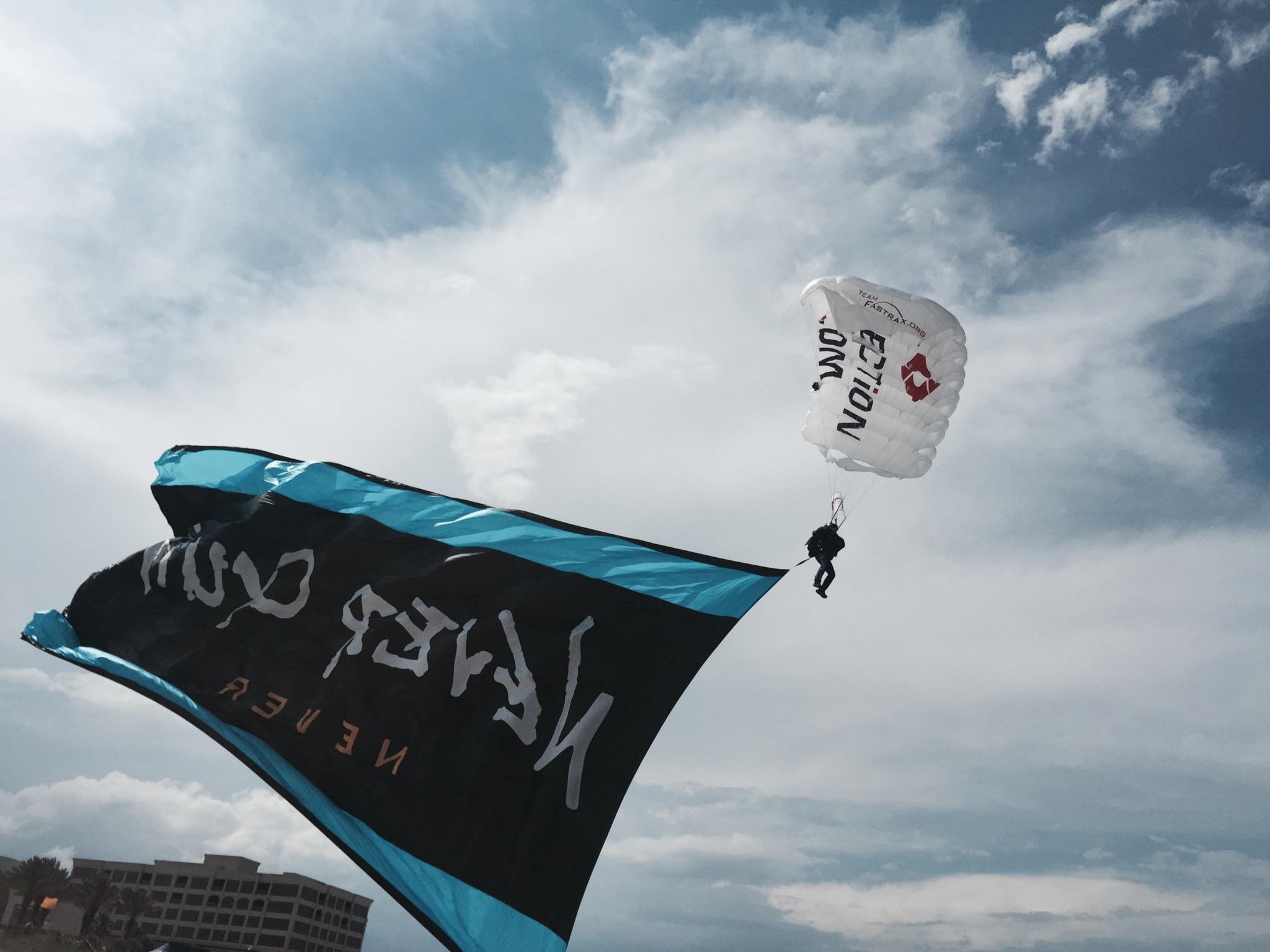 American Flag Show- Team Fastrax™ professional skydiving team.